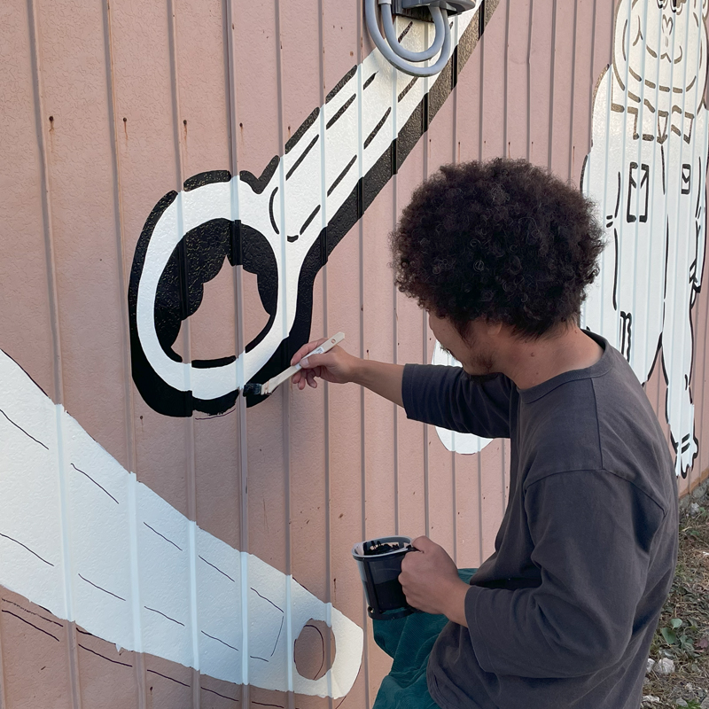 砂原M邸ガレージ – ocobo – 多久市ウォールアートプロジェクト｜佐賀県多久市でまちなかアート体験